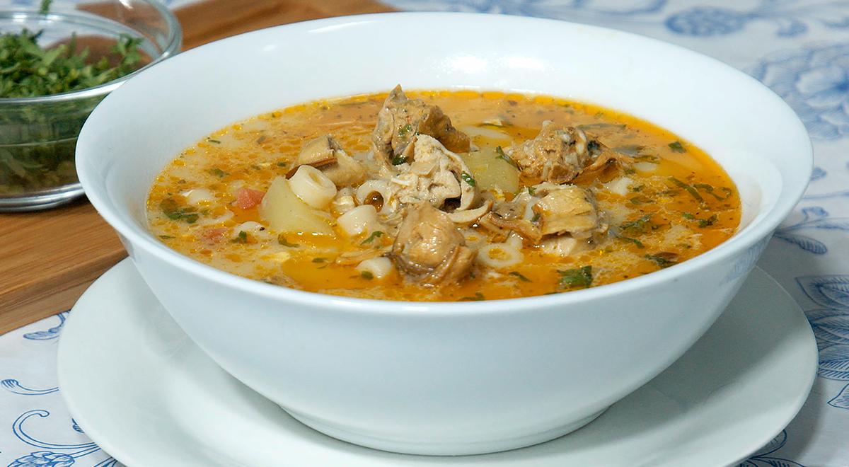 Sopa de choros y fideos: receta paso a paso